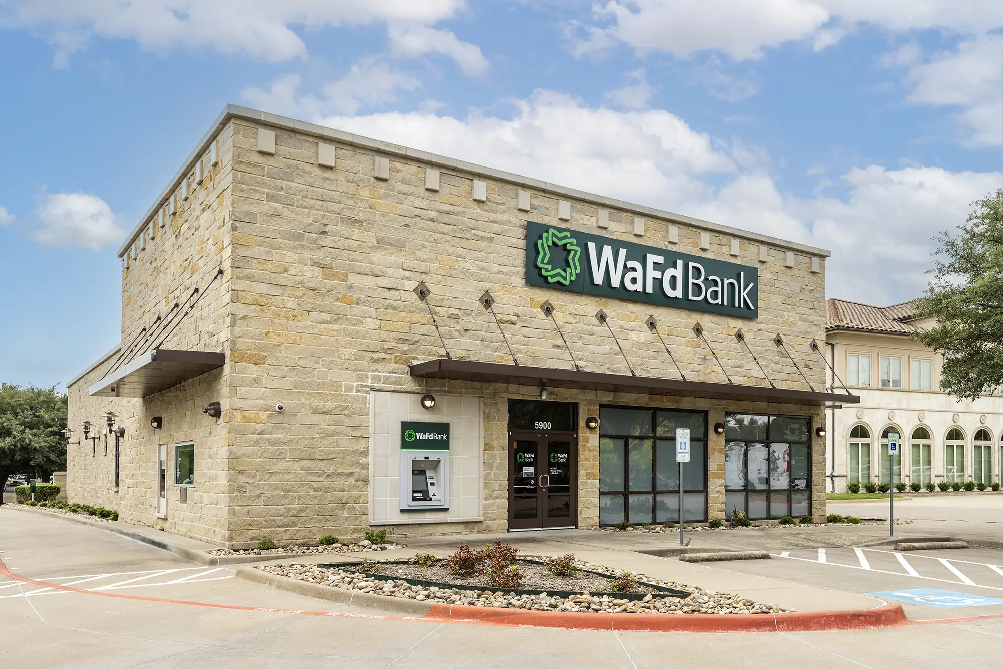 WaFd Bank | Scott + Reid